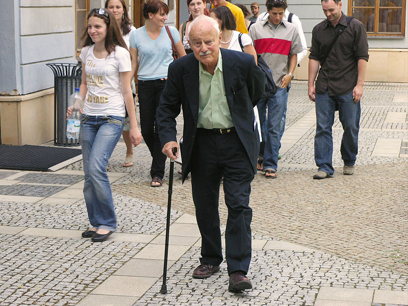 Josef Jařab: Charlesi Merrille, děkujeme: Žurnál Online / Zpravodajství ...