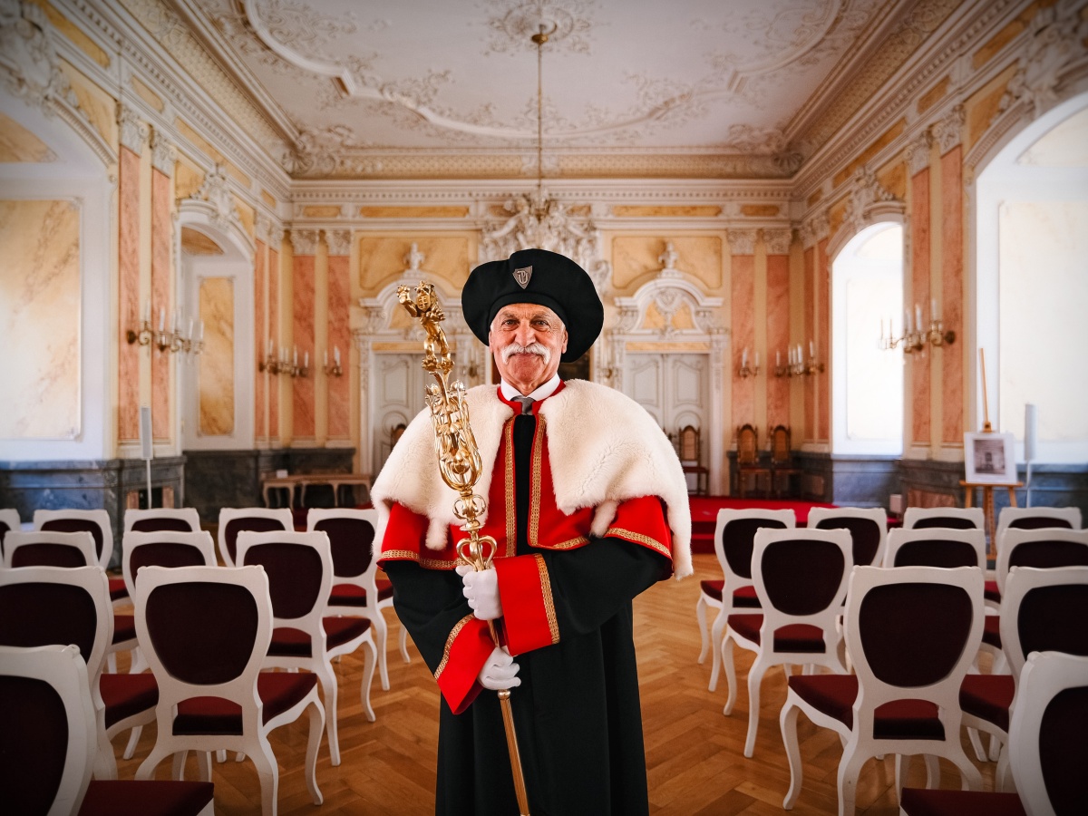 Pedel Josef Horák: Když slyším fanfáry, mráz mi běhá po zádech: Žurnál ...