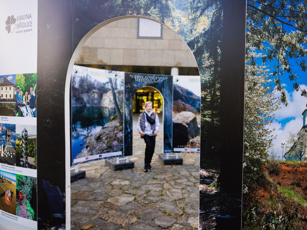 Campus exhibition introduces new Landscape of Shale geopark: Žurnál ...