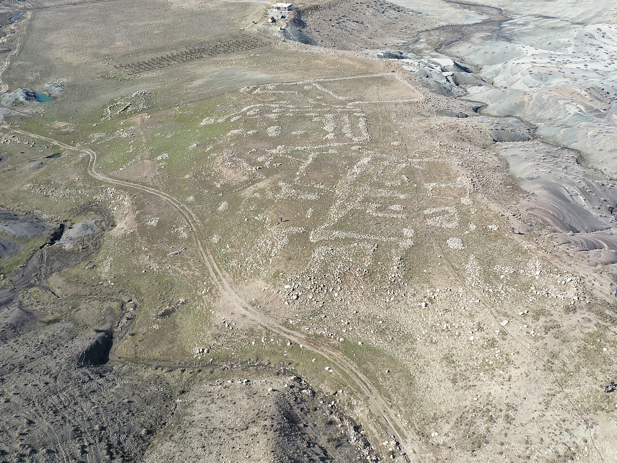 The archaeological team from Palacký University has discovered several ...