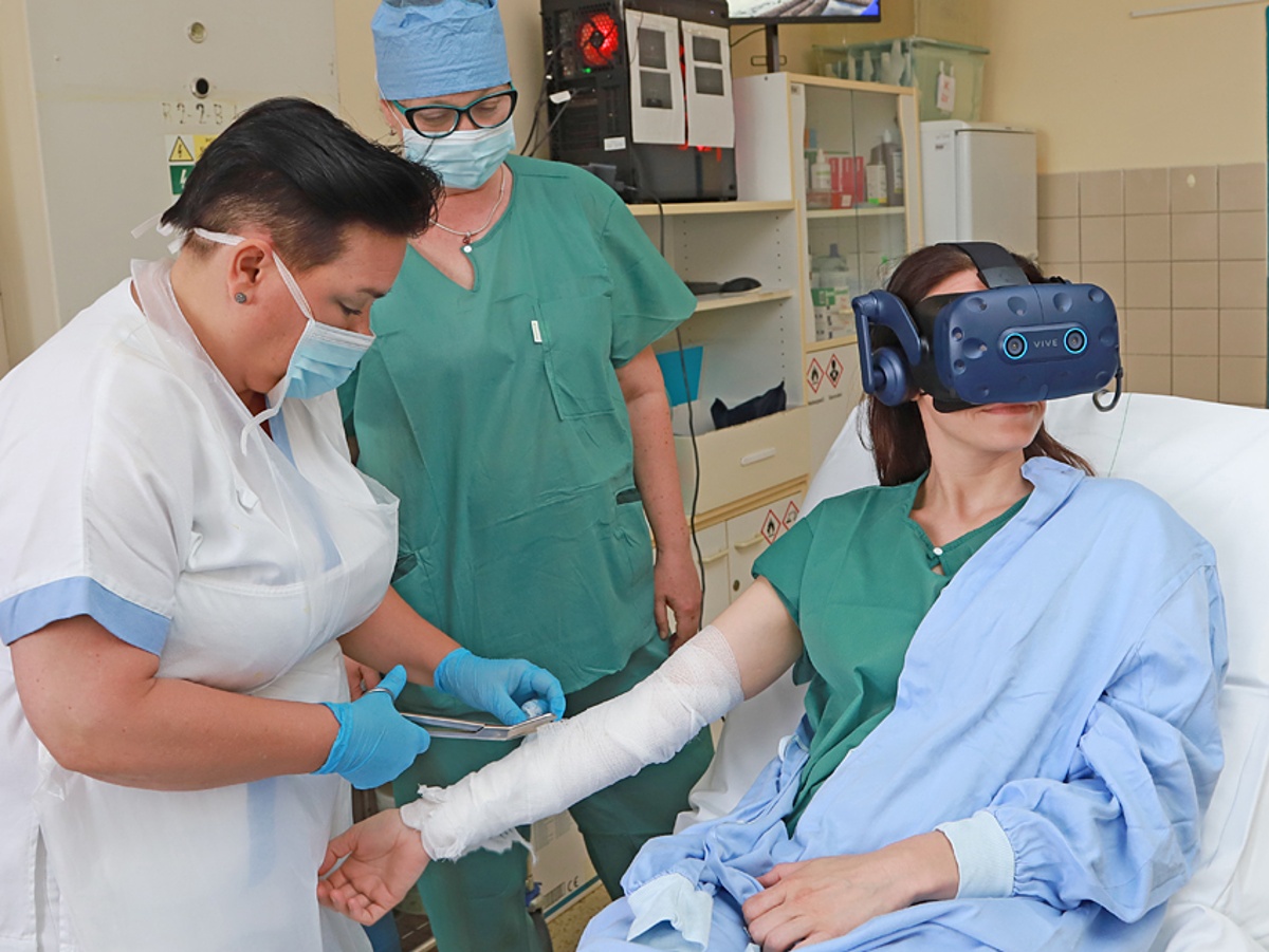 VR can aid treating burns: Faculty of Arts